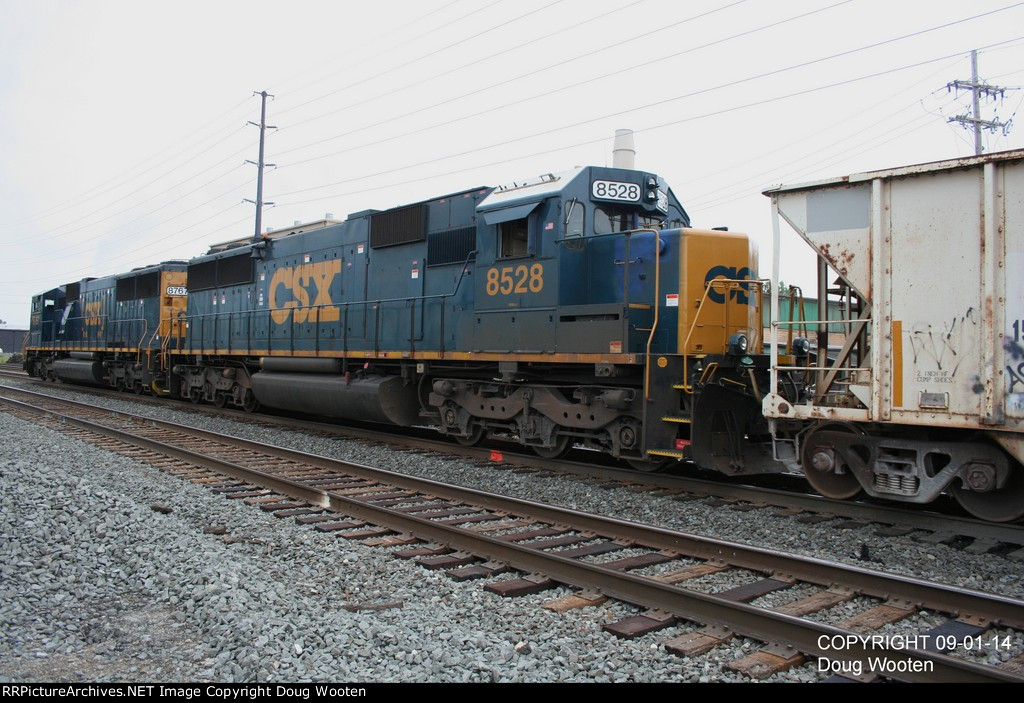 CSX 8528